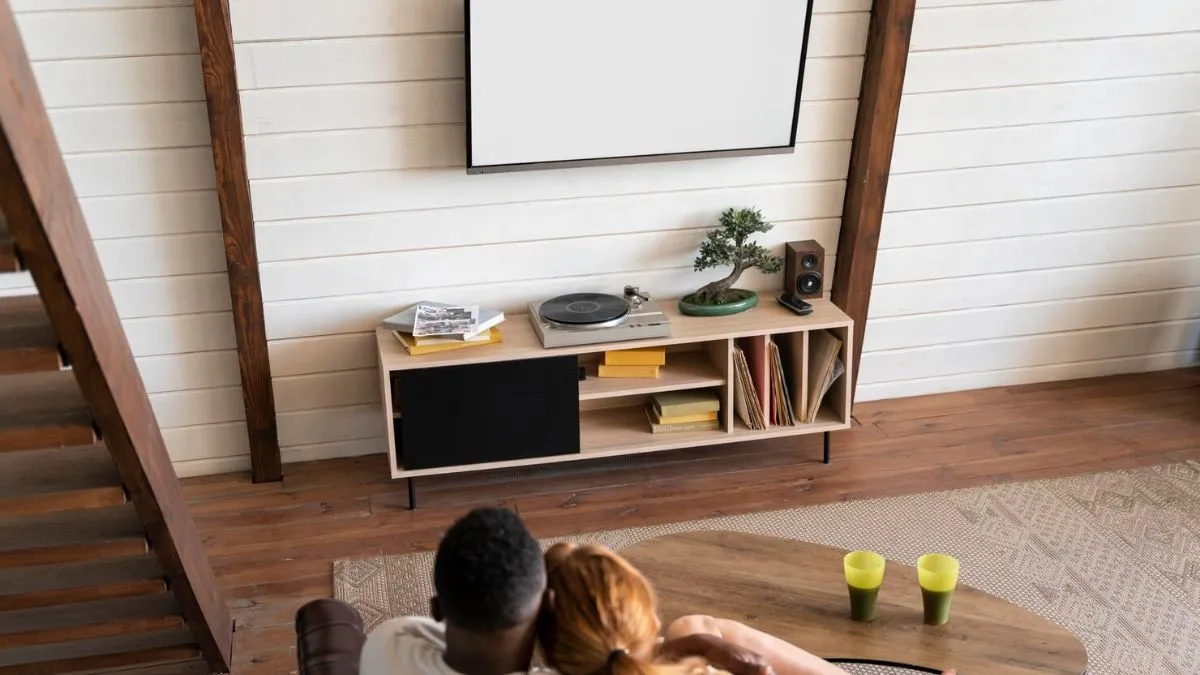 Which LED TV Models Between 10k To 20k Are Suitable For Small Sized Rooms?